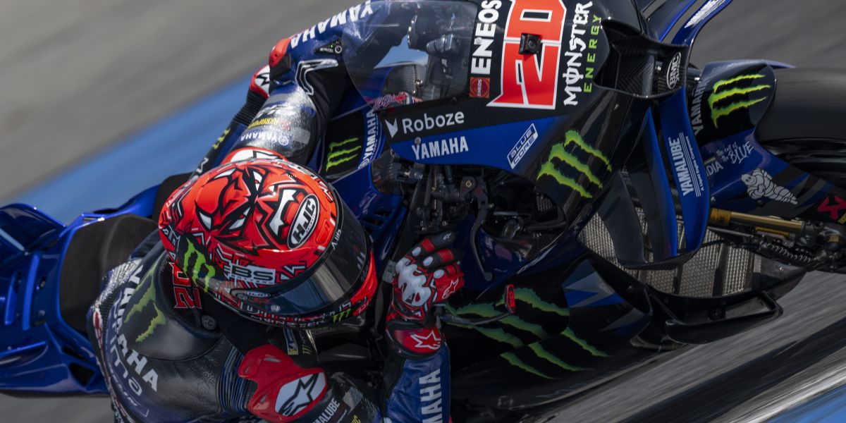 Yamaha m1 monster energy store